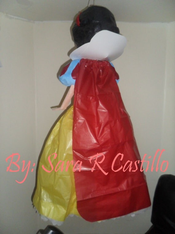 Pinata Princess Snow White