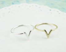 Popular items for v shaped ring on Etsy