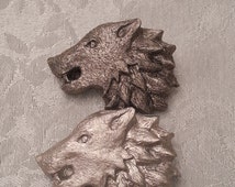 Popular items for wolf pin on Etsy