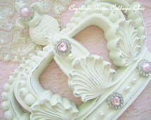 Popular items for crown wall decor on Etsy