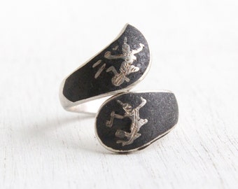 Popular items for siam ring on Etsy