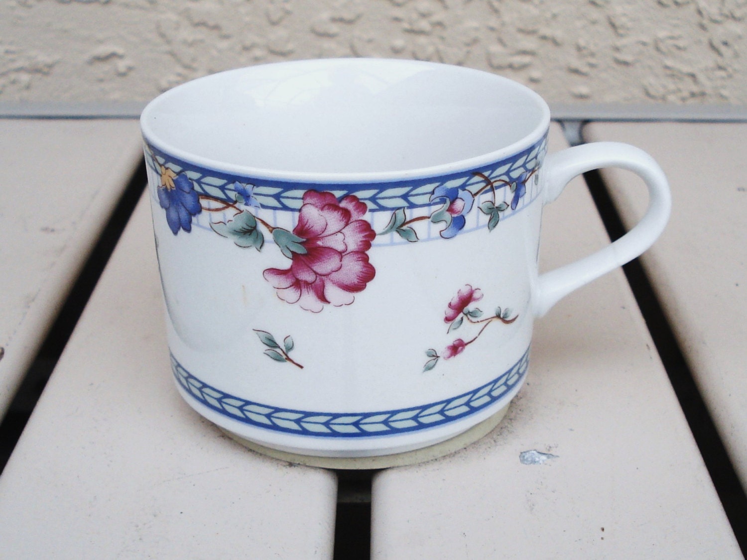 ONEIDA BLUE LATTICE Pattern Select Collection Dinnerware Fine