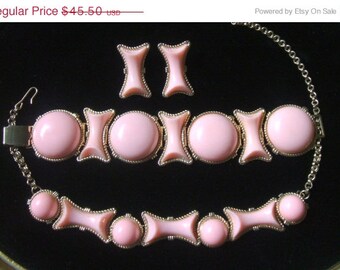Popular items for 1950s 60s jewelry on Etsy