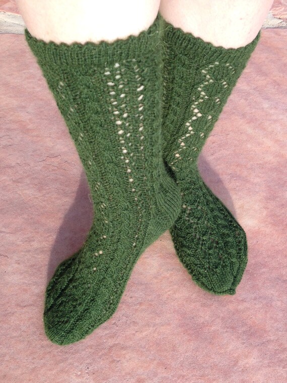 Hand Knit Socks Green goat wool yarn size 7-9 with by olinnell