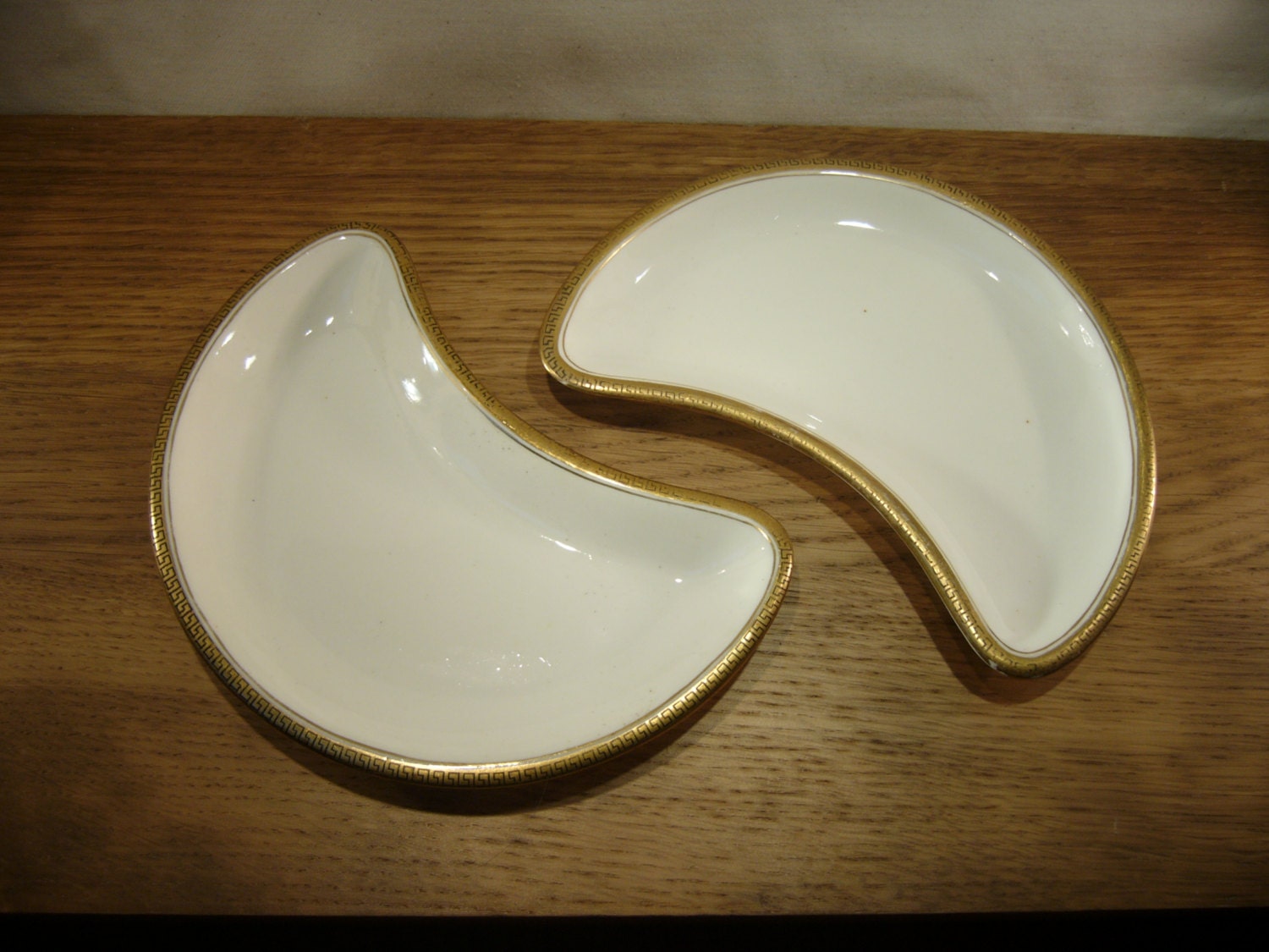 Vintage 1930s Hammersley & Co crescent serving plates in white with ...