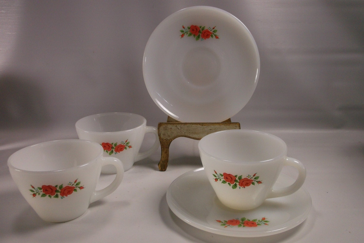Vintage Fire king Set Of 5 White Glass Red Rose Pattern.epsteam – Haute ...