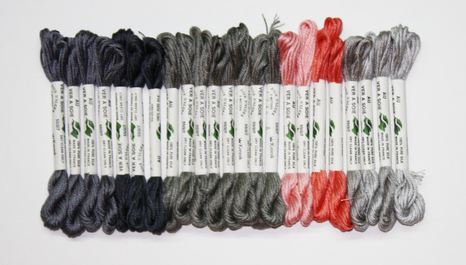 Au Ver A Soie D' Alger Silk Thread Needlepoint Threads