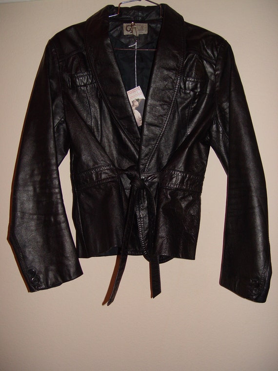 VTG Womens Retro Black Leather Jacket 1970s era by SybilsCouture