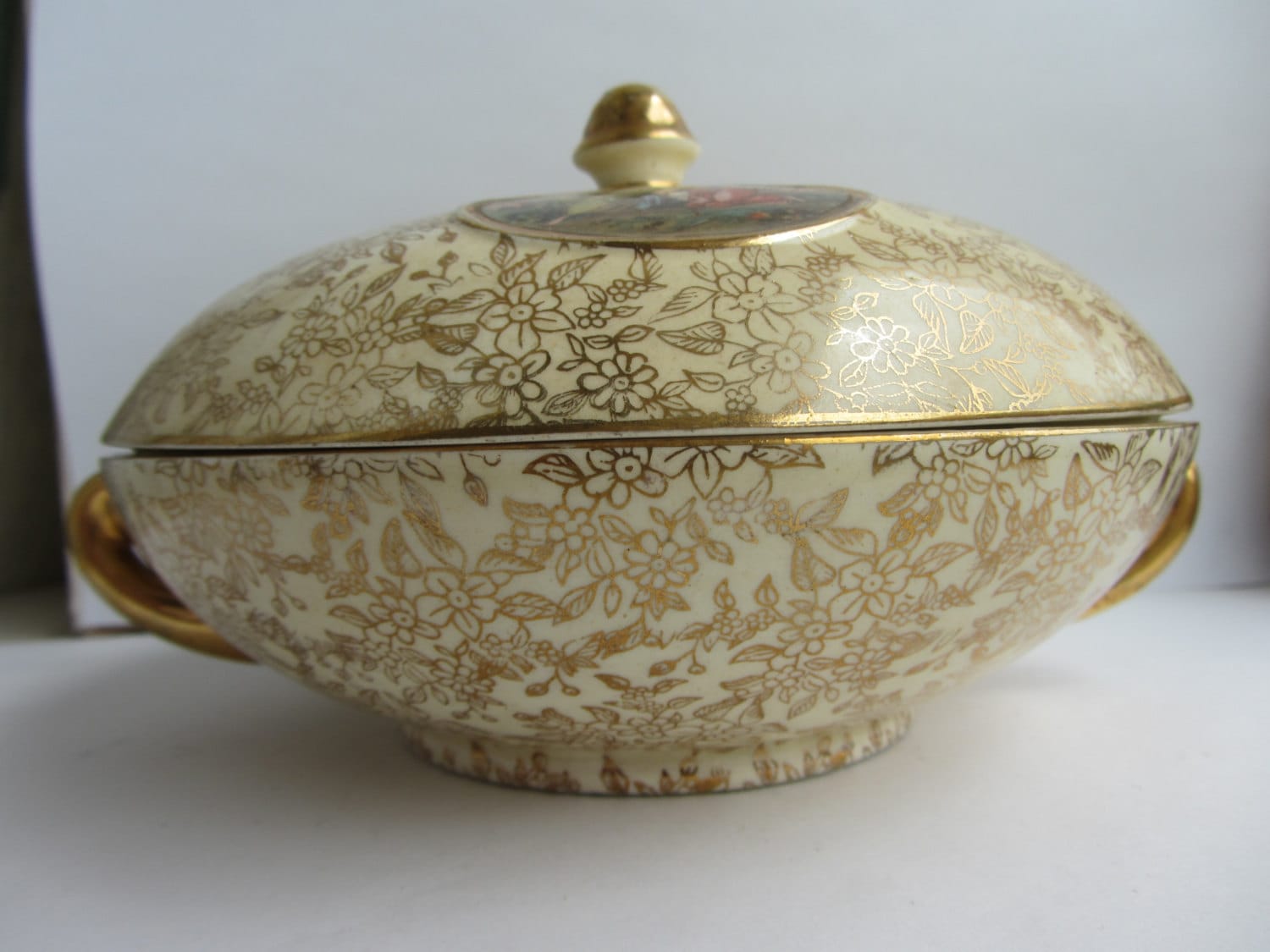 Vintage Empire pottery serving dish tureen lidded bowl. Gold and ...