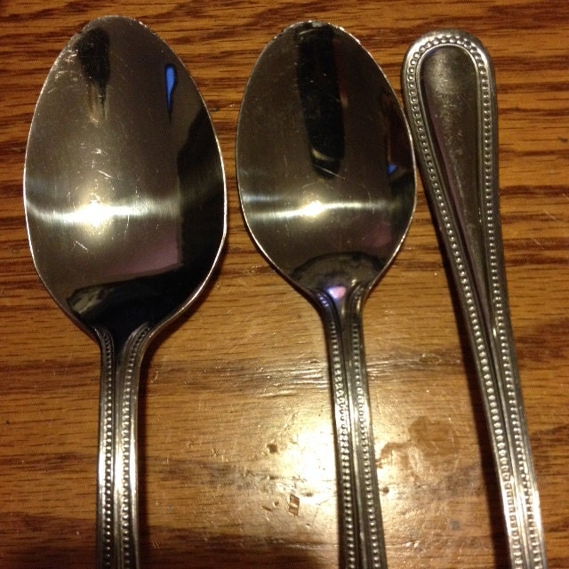 Royal Bead – Two soup spoons and one teaspoon – International Stainless ...