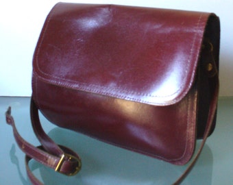 Popular items for pappagallo purse on Etsy