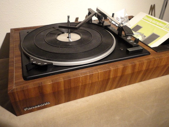 SALE Vintage Panasonic Turntable Record Player Dust