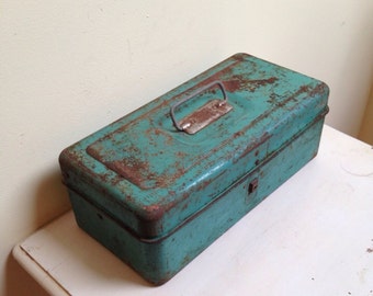 Popular items for rustic toolbox on Etsy