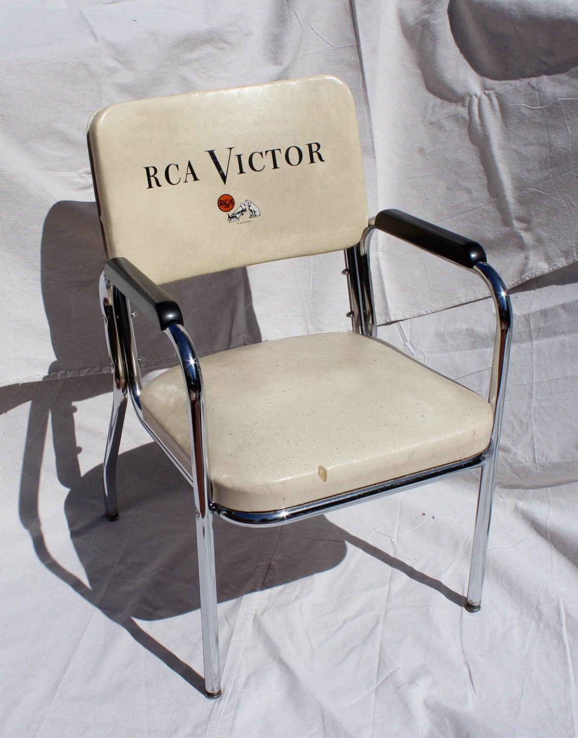 1950’s RCA Victor Chromcraft chair RCA Victor His Masters Voice Nipper ...