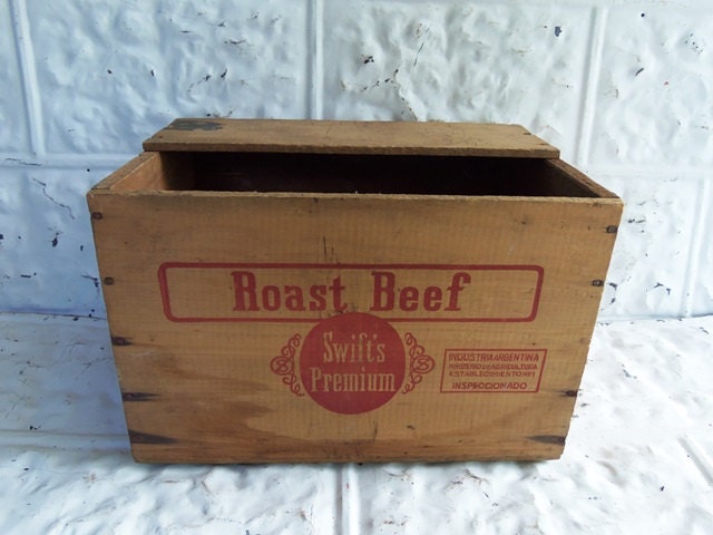 old primitive Swift Premium Roast Beef Advertising Shipping Crate ...