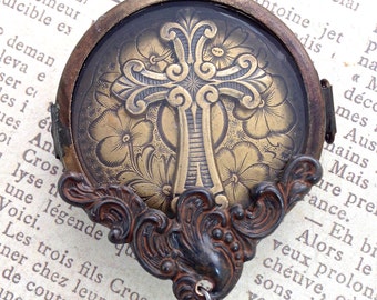 Shadow box locket | Etsy