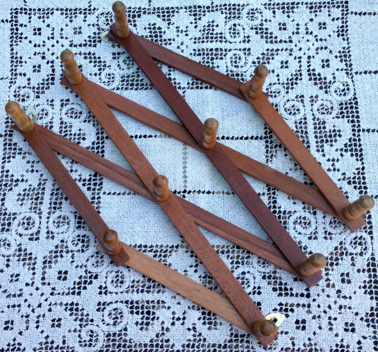 Accordion Expandable Mug Rack Sturdy Wood 13 in Tall Wall Hanger 10 ...