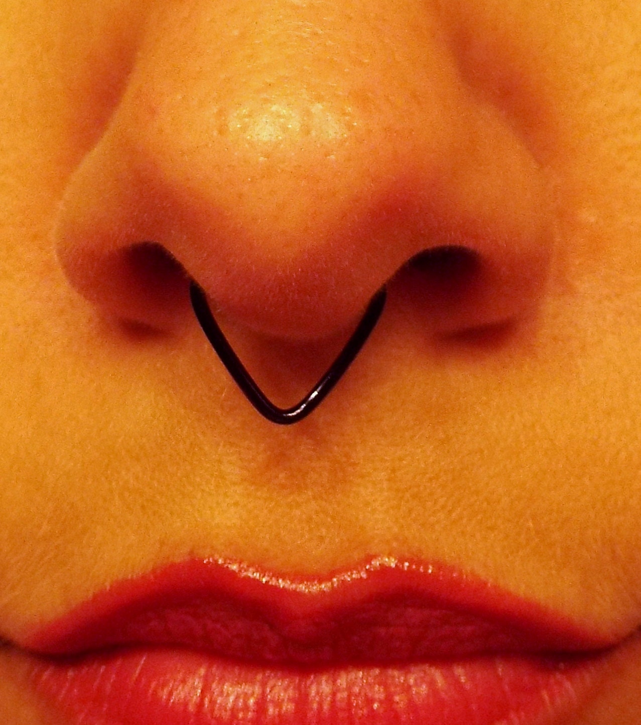 Black Triangle Septum Ring / Chevron Septum / Spike by Junylie