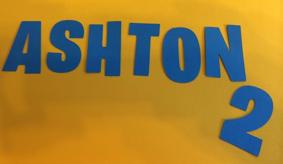 25 5 Despicable Me Font/Letters for Banners