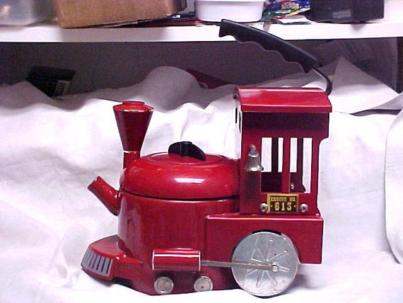 Vintage Kamenstein Red Train Engine Tea Kettle World Of Motion