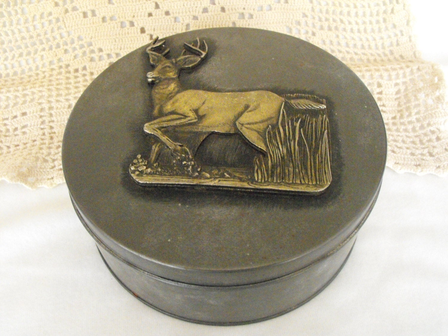LARGE Vintage Metzke Pewter Tin – Deer Artwork on top – Rare ...