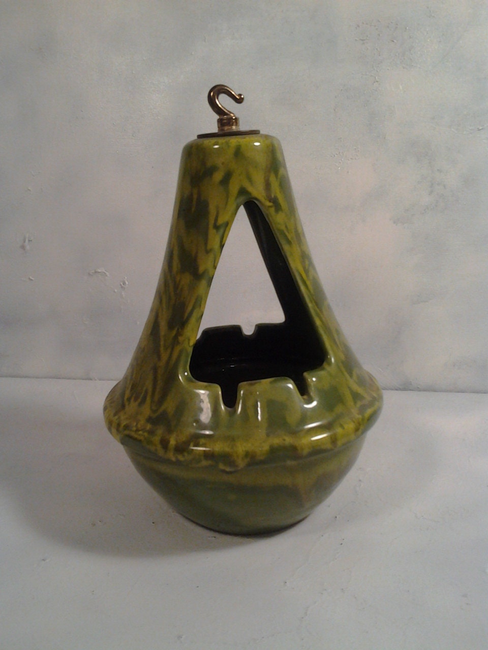 Nice Retro Green Hanging Ashtray Or Planter Made in California