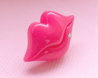 Large Pink Lips Ring With DiamanteStud