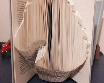 Book folding pattern of a horses head . FREE TUTORIAL INCLUDED