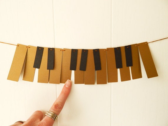 Golden Mini Piano Garland / Music Garland / by ElisabethNicole