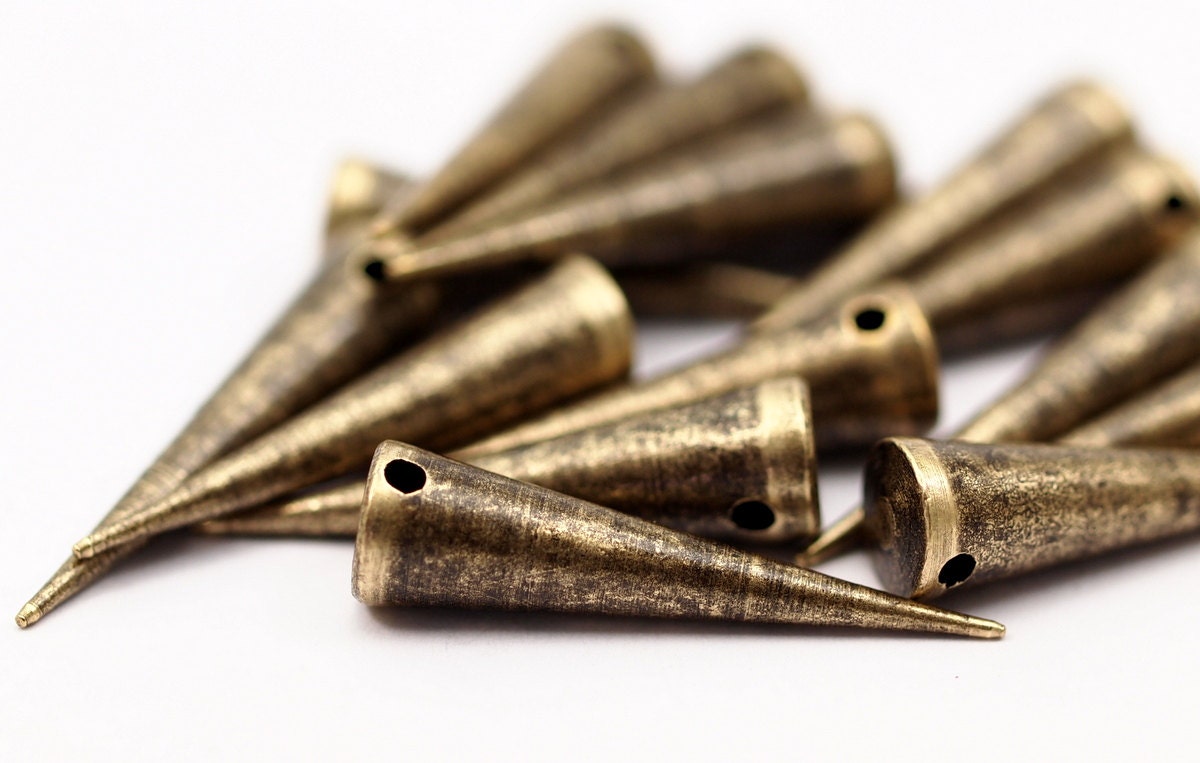 Antique Brass Spike 5 Antique Brass Spike Pendants 27x7mm