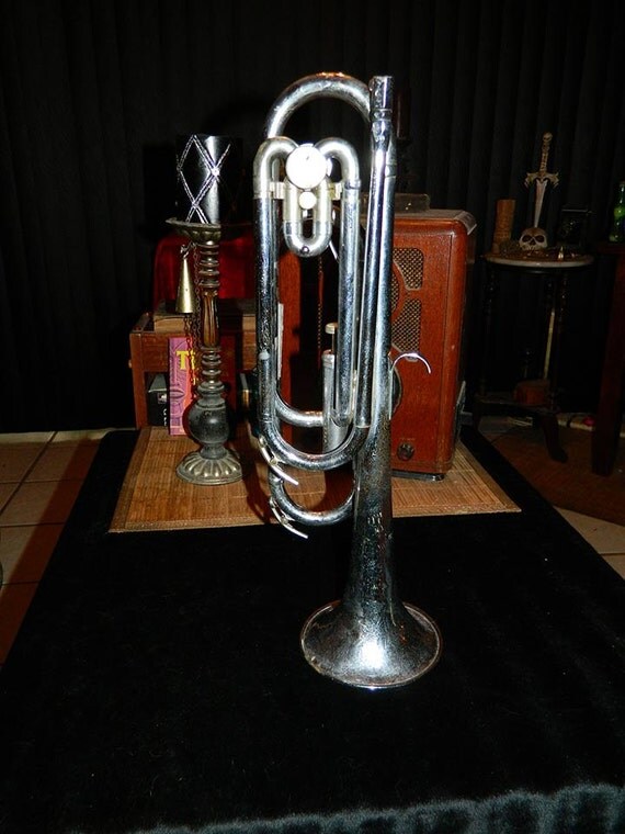 Unique Vintage Bugle Single-Valve Field Trumpet Horn by