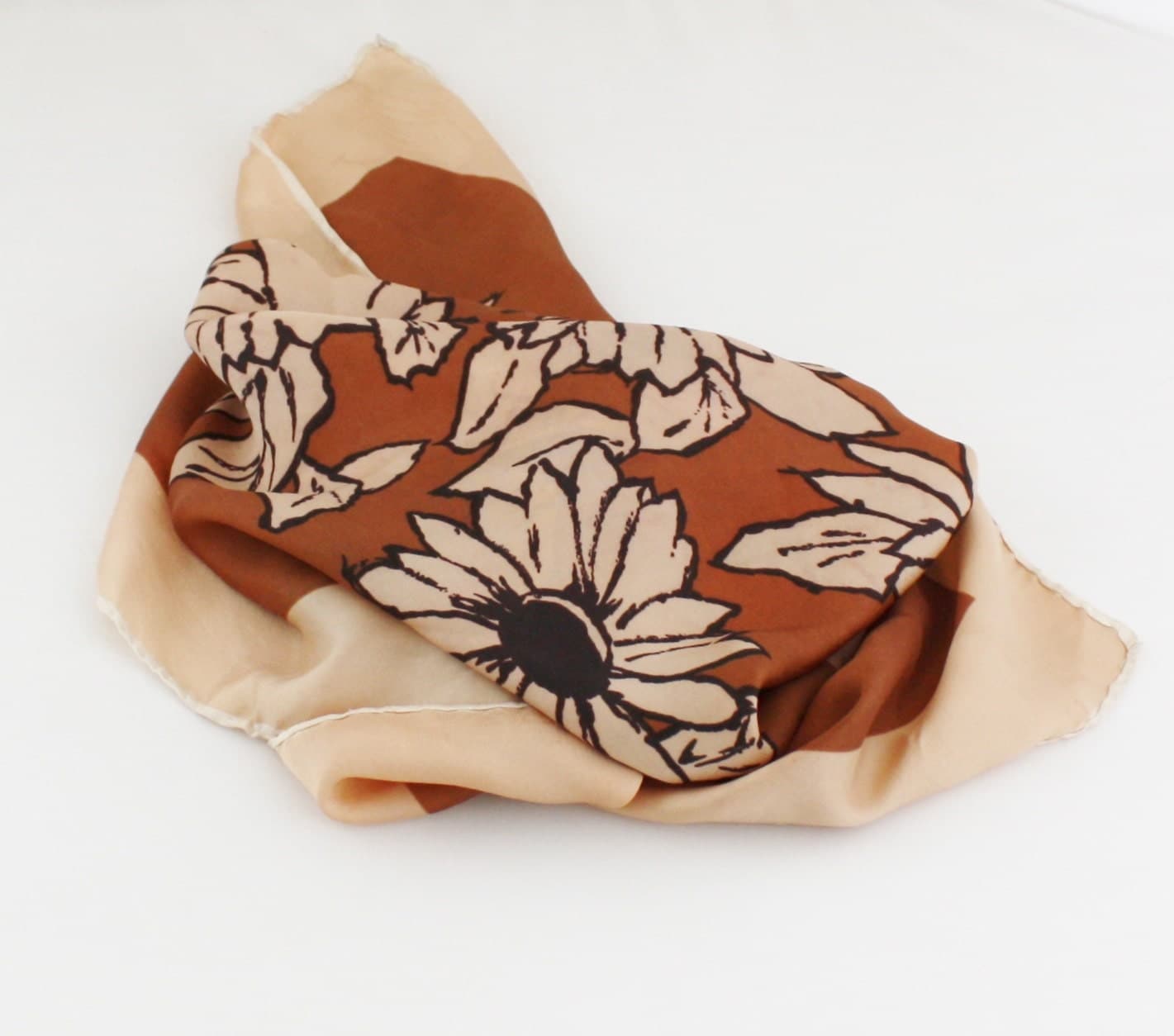 1970’s Vintage Daisy Scarf