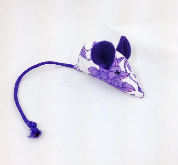 Catnip mouse Cat toy Pet toy: purple Flowers Purple Ears Catnip mouse Cat toy Pet toy: purple Flowers Purple Ears