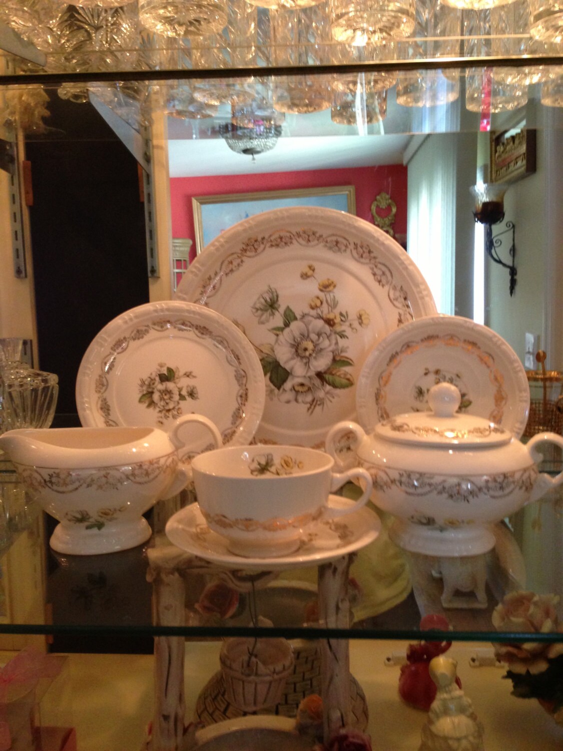 Royal Queen First Quality Original 22 Kt. Gold 8-Piece Dinnerware Set ...