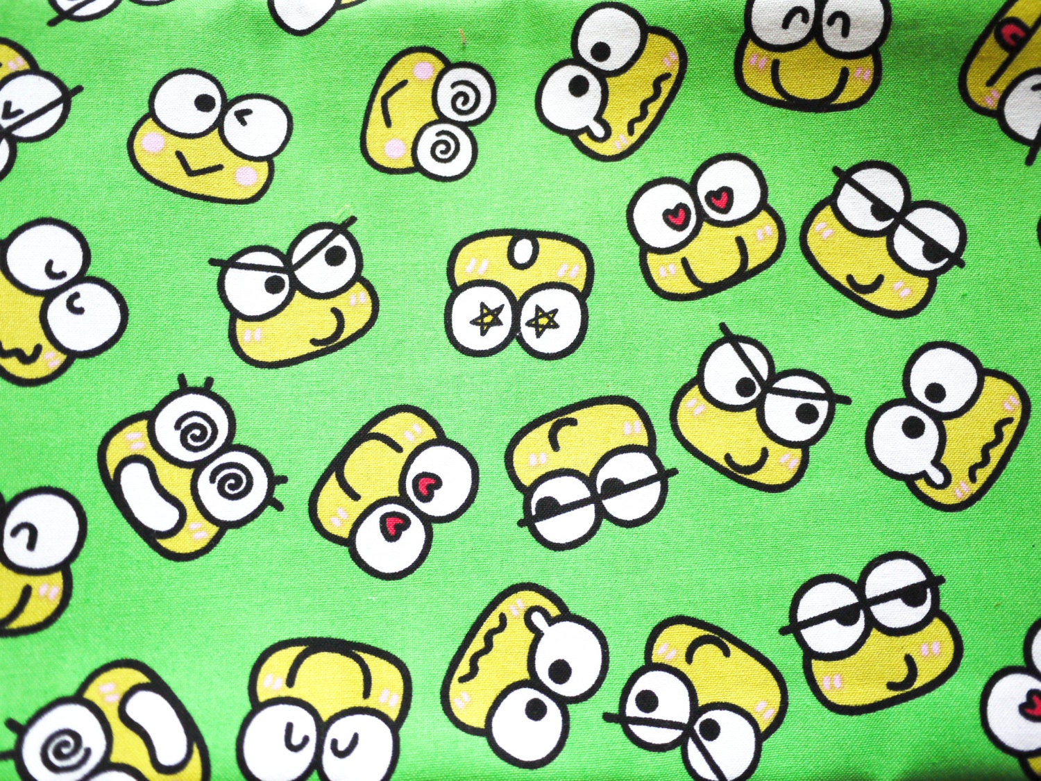 Sanrio Kerokerokeroppi keroppi Family Faces Fat Quarter