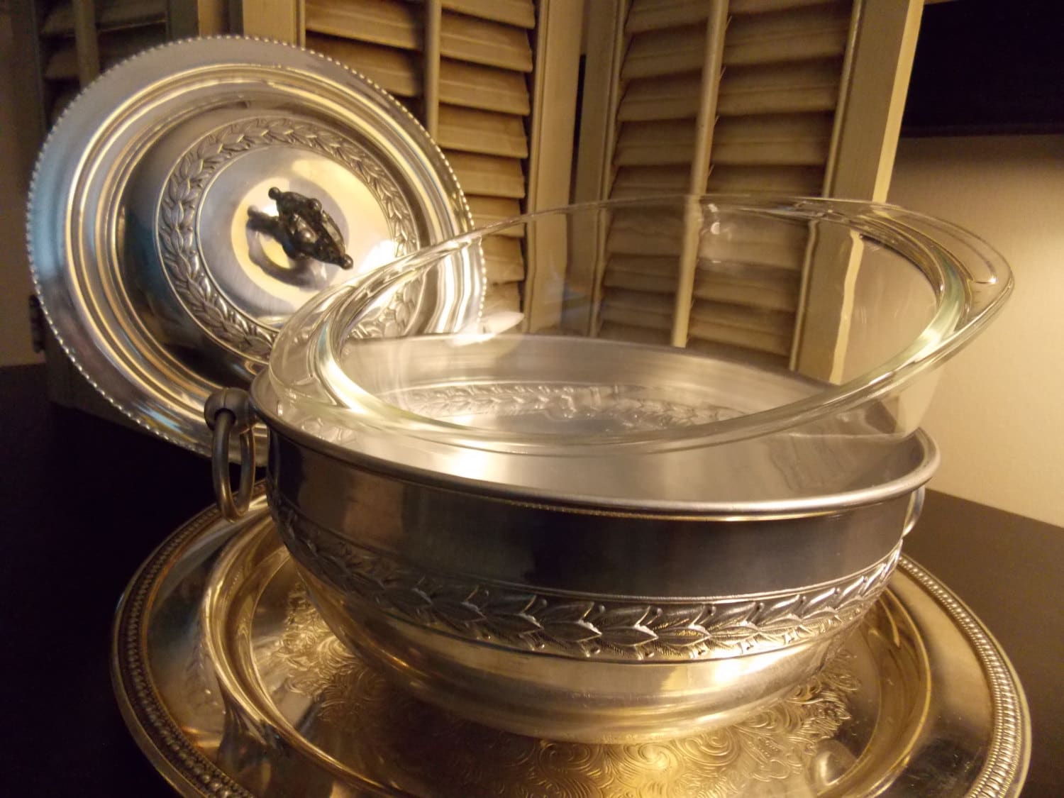 VINTAGE ALUMINUM CASSEROLE with Cover and Glass Insert, Covered ...