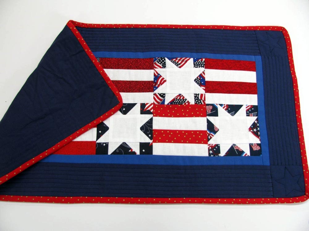 Patriotic quilted table runner / Fourth of July / Americana