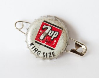 Vintage 7Up Bottle Cap Pin