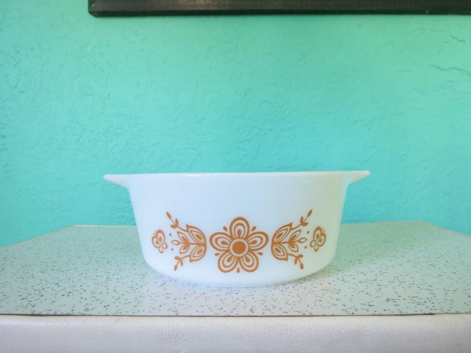 Vintage Pyrex 750 ml Casserole Dish in Butterfly Gold Pattern #472-B ...