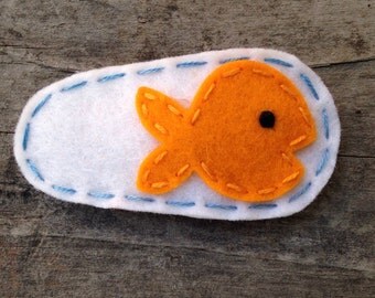Items similar to Felt hair clips- goldfish and bubbles on Etsy
