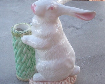 Popular items for rabbit vase on Etsy