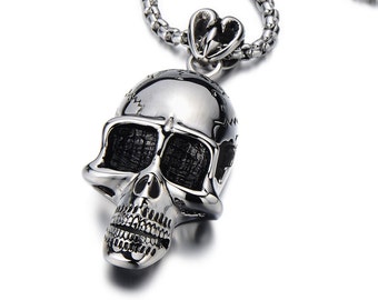 Popular items for black skull pendant on Etsy