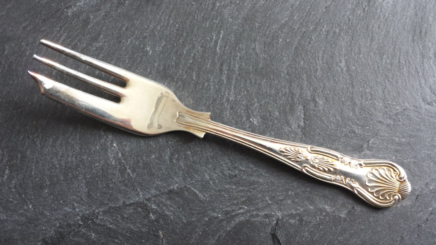 Vintage NEW BRIDGE Dessert/Pastry Fork in 1900 KINGS 5 1/2″, never used ...