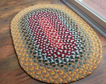 Popular items for small oval rugs on Etsy