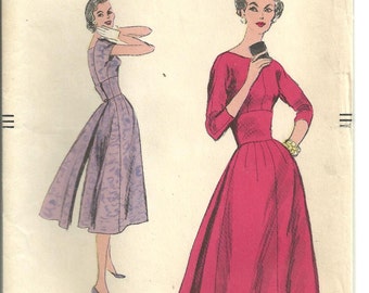 On Sale Sz 4/6/8/10 Vogue Dress Pattern V2962 Misses'