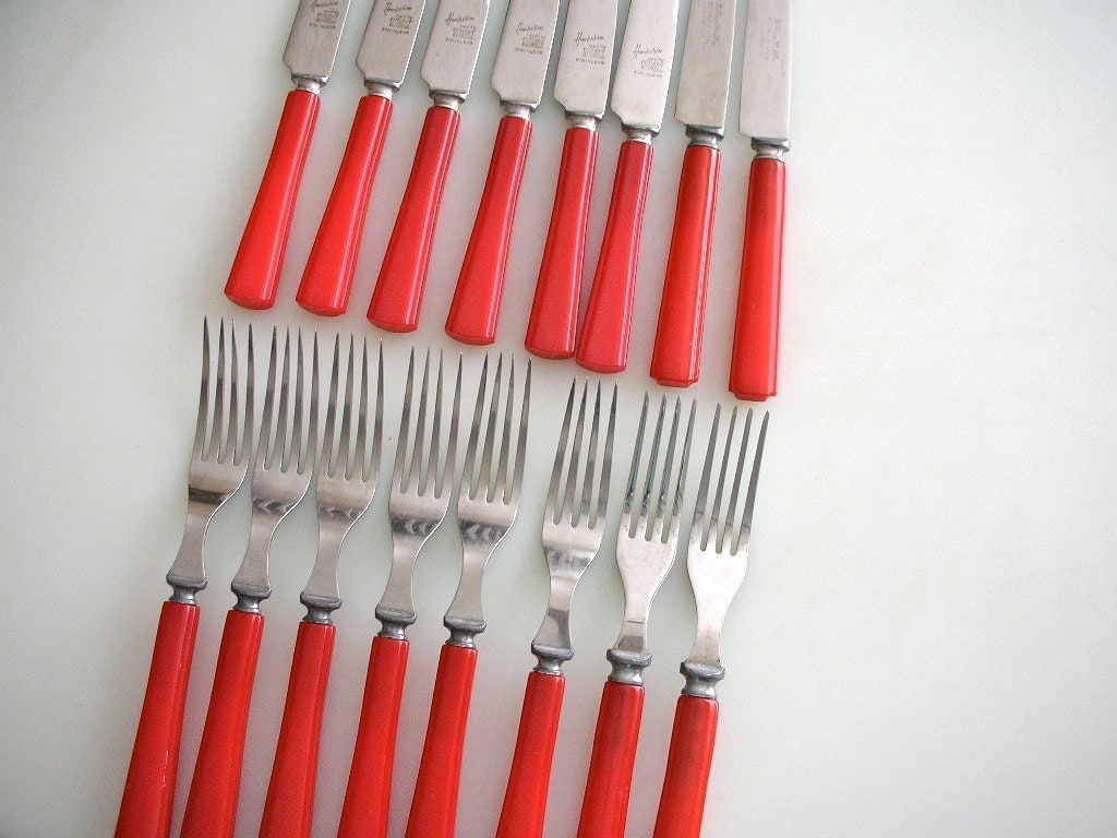 18 pc Art DECO Cherry Red Bakelite Flatware Set LARGE Service for 8 ...