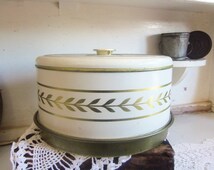 Popular items for vintage cake tin on Etsy