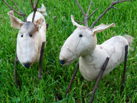 Items similar to Christmas decoration reindeer primitive style made ...