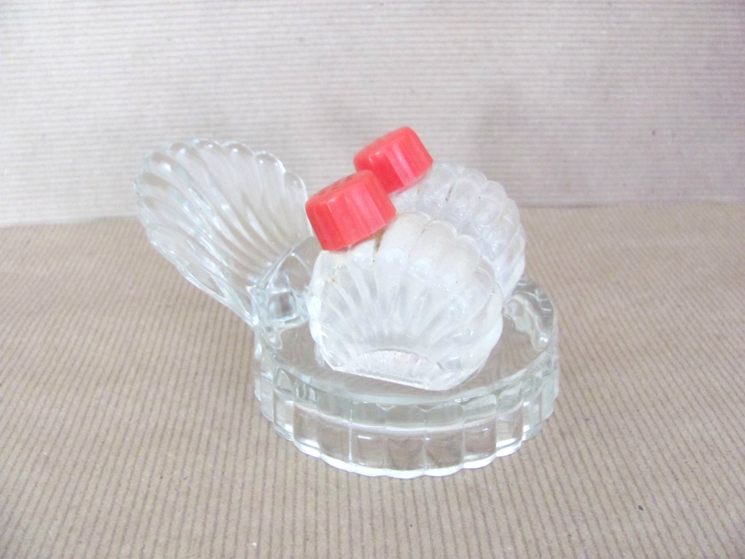 Vintage Glass Salt and Pepper Set, 1970’s Clam, Shell Salt and Pepper ...