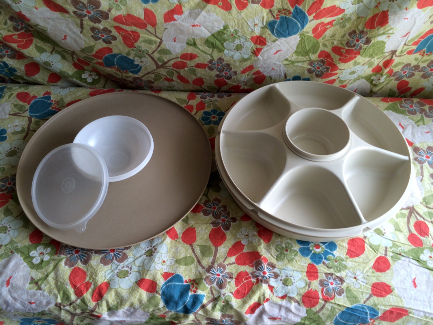 Vintage Tupperware Serving Center and Dip N Serve Set – Haute Juice